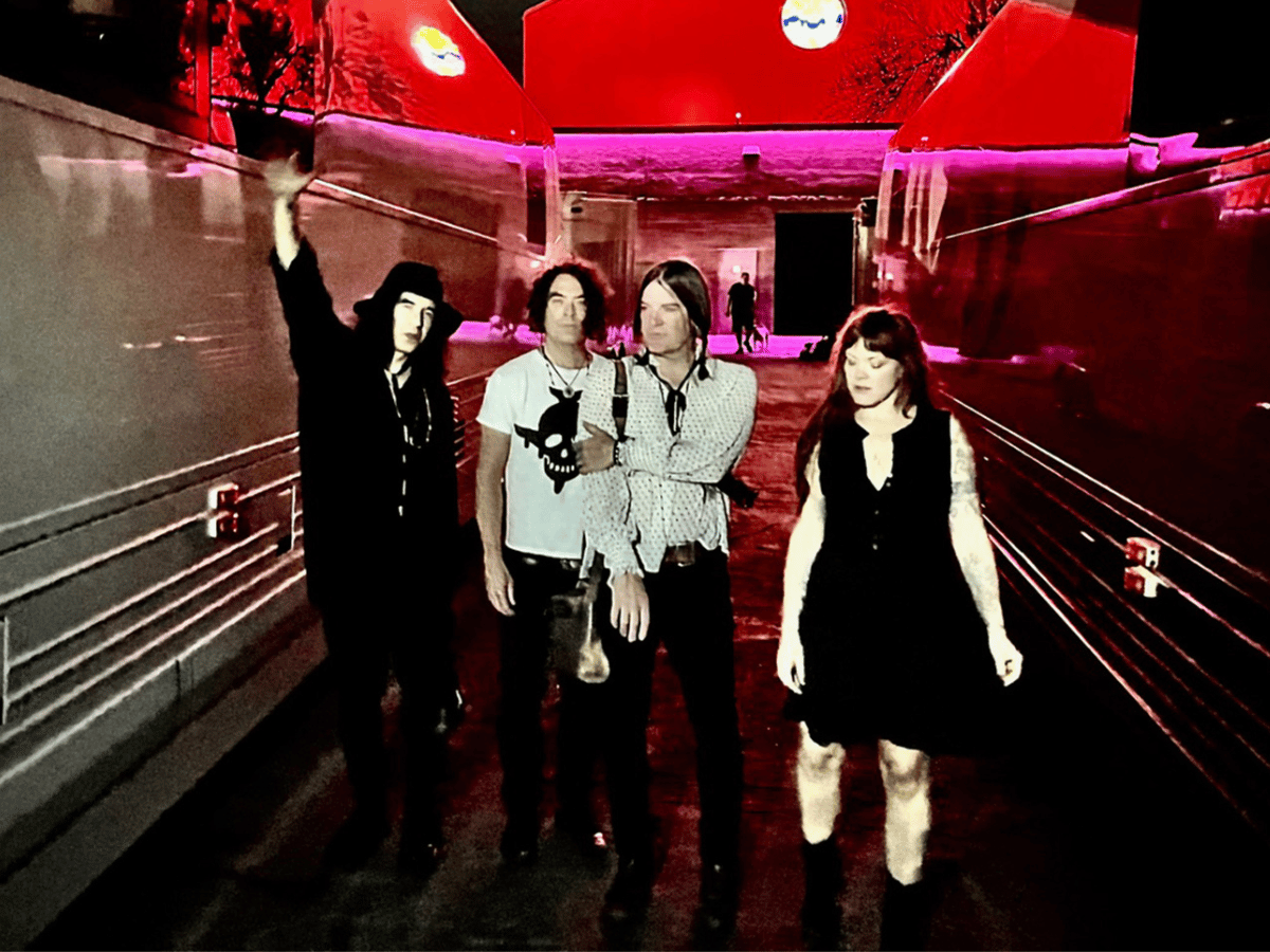 Rockmaker by The Dandy Warhols: an unexceptional album of 90s silliness